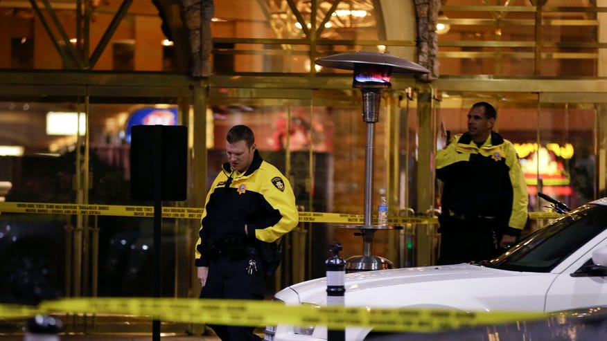 Man Who Killed Woman And Himself In Vegas Strip Hotel Lobby Murder Suicide Was From Illinois