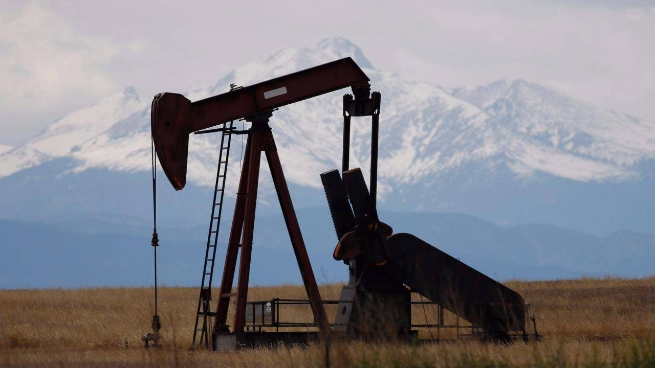 Trump Signs Executive Order Rolling Back Obama Era Energy Regs Fox News