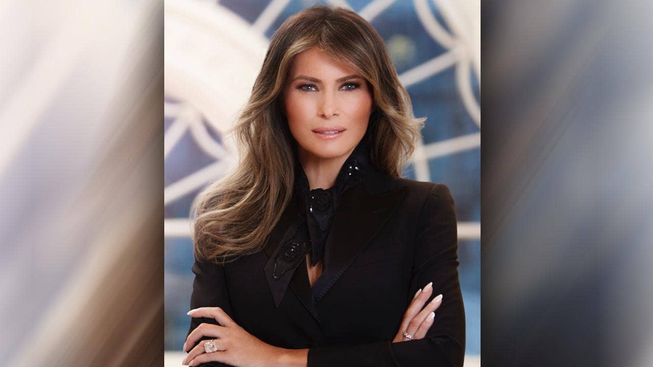 Melania Trump's first official White House portrait revealed | Fox News