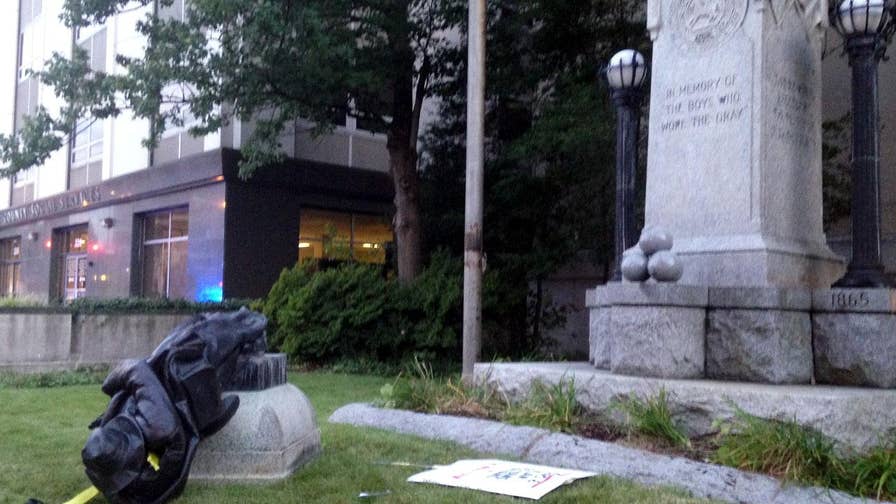 Confederate statues: Will cities secure monuments, or let protesters ... Confederate statues: Will cities secure monuments, or let protesters ...