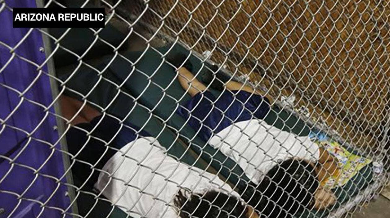 Trump slams Dems after viral photo of children in cages, from Obama's ... Trump slams Dems after viral photo of children in cages, from Obama's ...