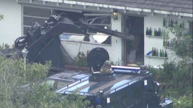 Swat Team Storms Barricaded Home In Florida Fox News Video