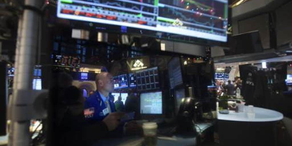 How to invest around volatility | Fox Business Video