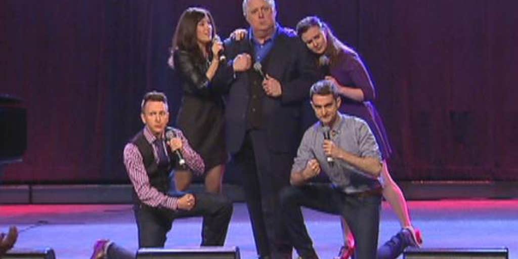 Rob Bartlett performs live on-stage | Fox Business Video