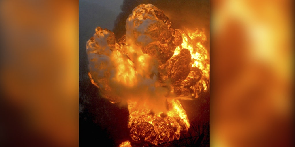Massive fireball after train carrying oil derails, explodes | Fox News ...
