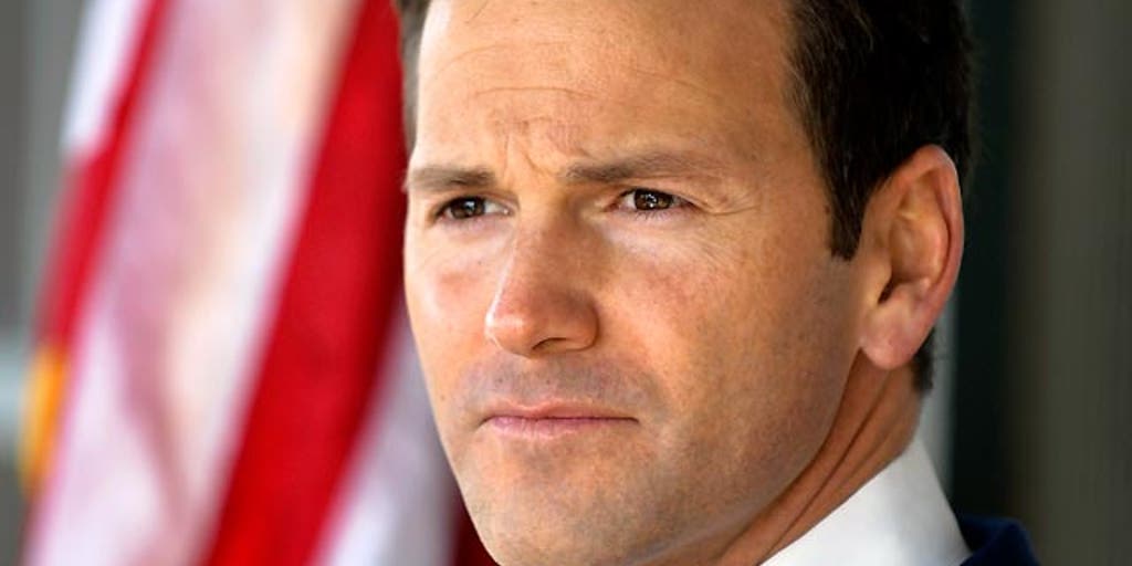 Rep. Aaron Schock resigns | Fox News Video