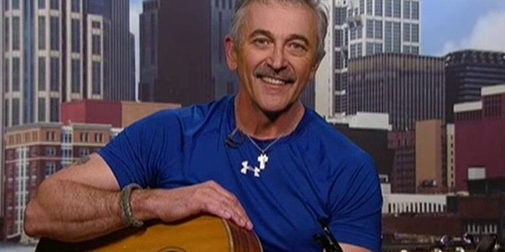 Aaron Tippin celebrates 25 years in music | Fox News Video