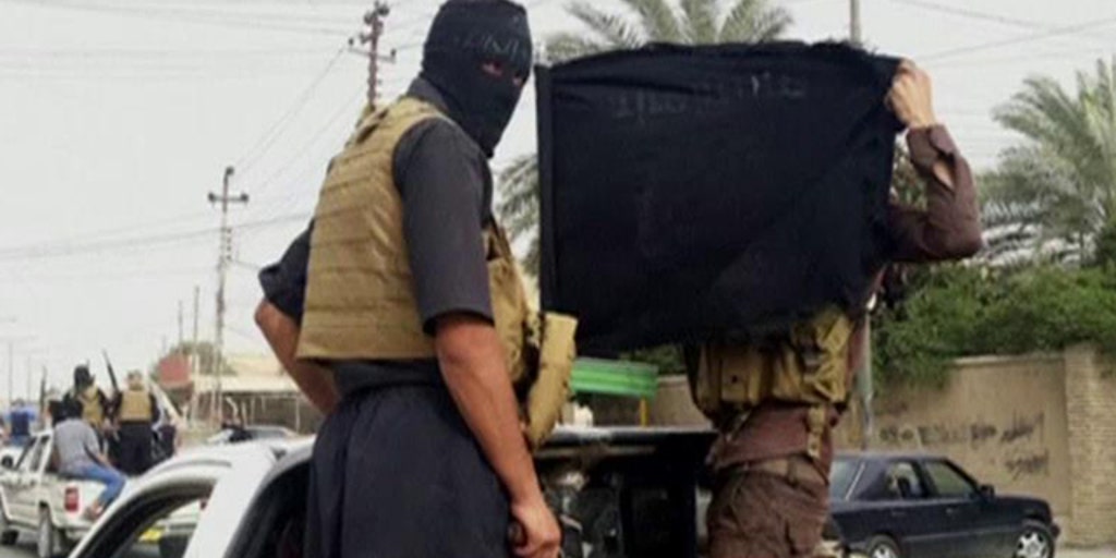 ISIS captures 2,300 US Humvees from Iraqi forces | Fox News Video