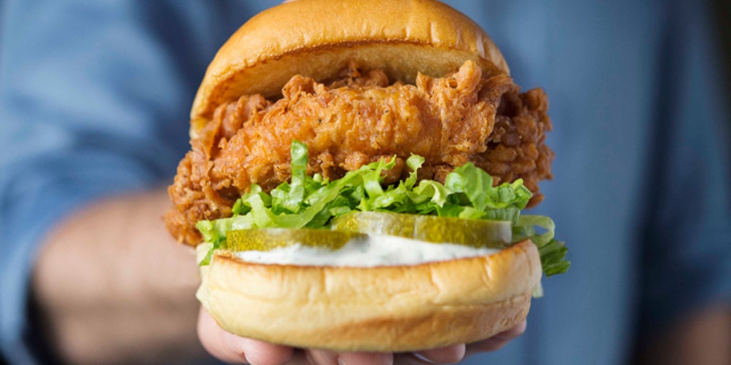 Who has the best fried chicken sandwich? | Fox News Video