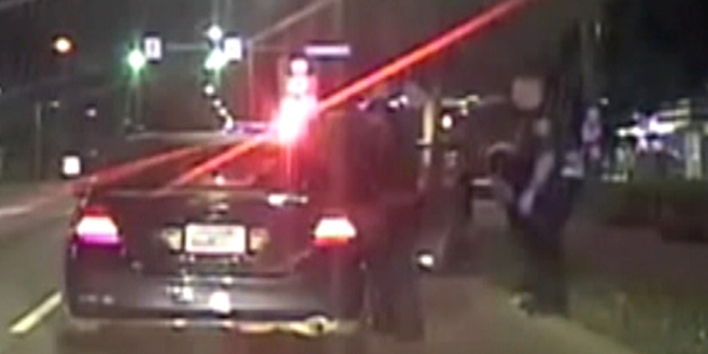 Cop pulls over car for speeding, gets surprise | Fox News Video