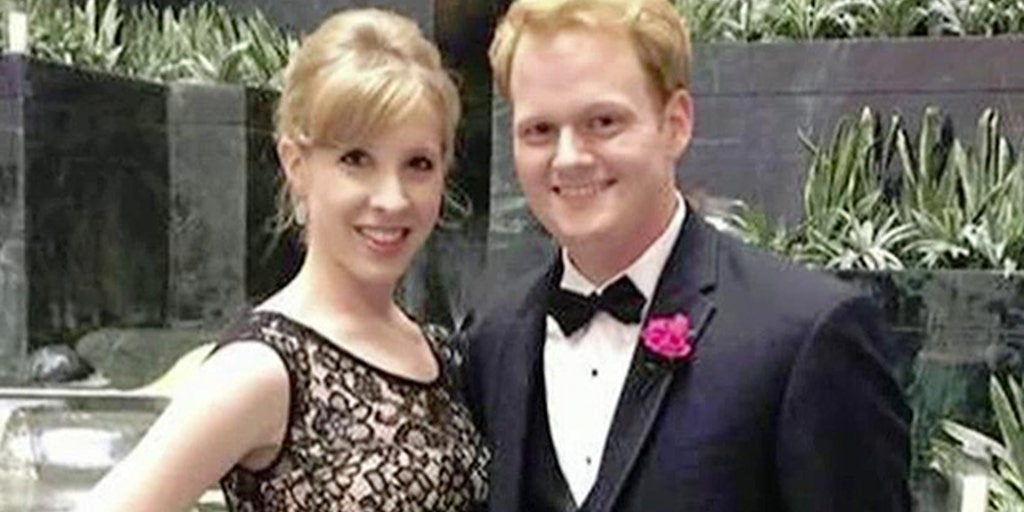 A boyfriend and a newsroom grieve and try to carry on | Fox News Video