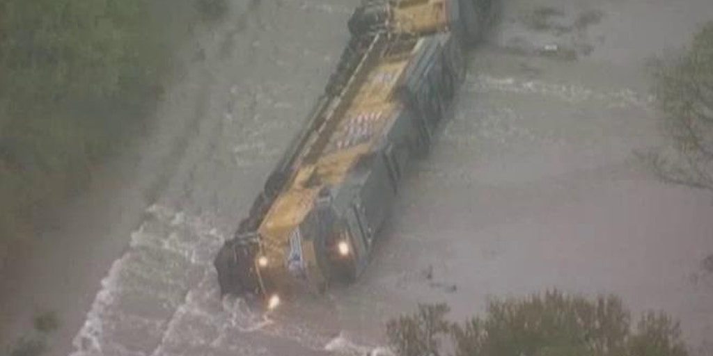 Freight train derails in Texas after flood washes out tracks | Fox News ...