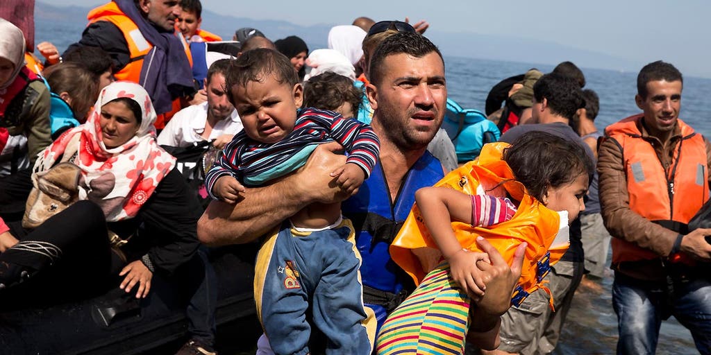 2016 and the refugee crisis: It goes beyond partisanship | Fox News Video