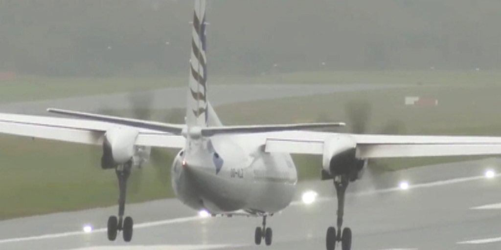 Extremely high winds cause tumultuous, bumpy landing in UK | Fox News Video