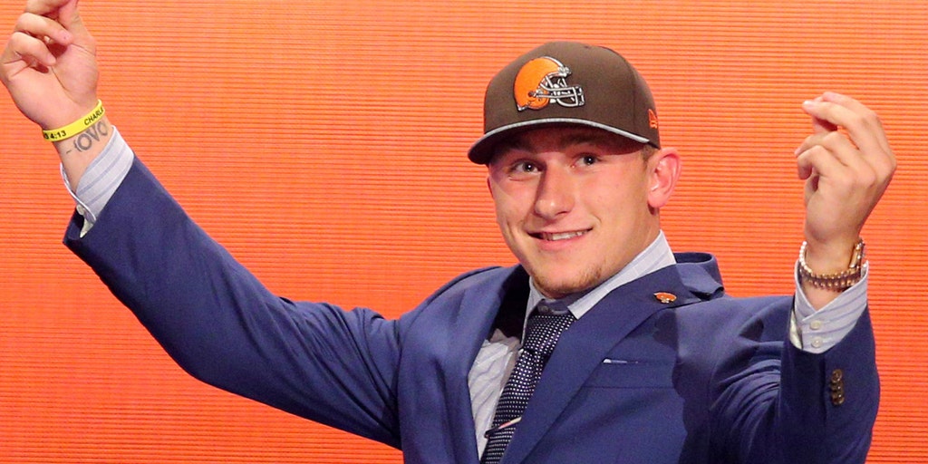 Johnny Manziel reduced to selling selfies at malls | Fox Business Video