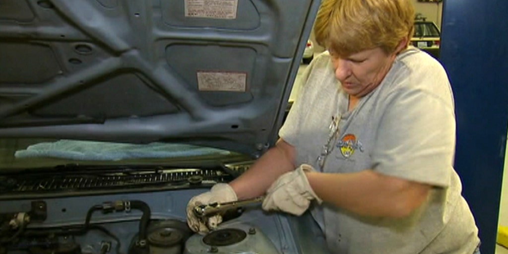 DIY auto repair shop helps drivers cut costs | Fox News Video