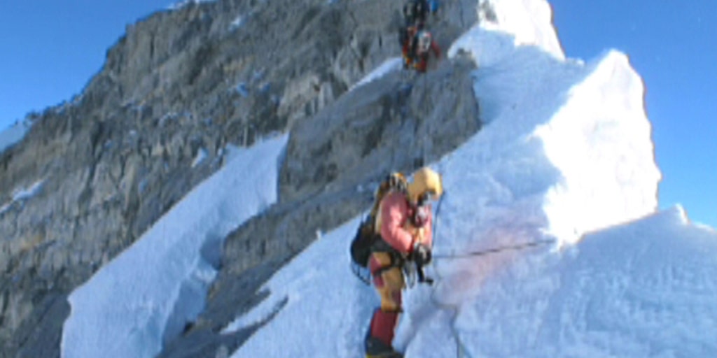 Entrepreneur shares his adventures climbing Mount Everest | Fox ...