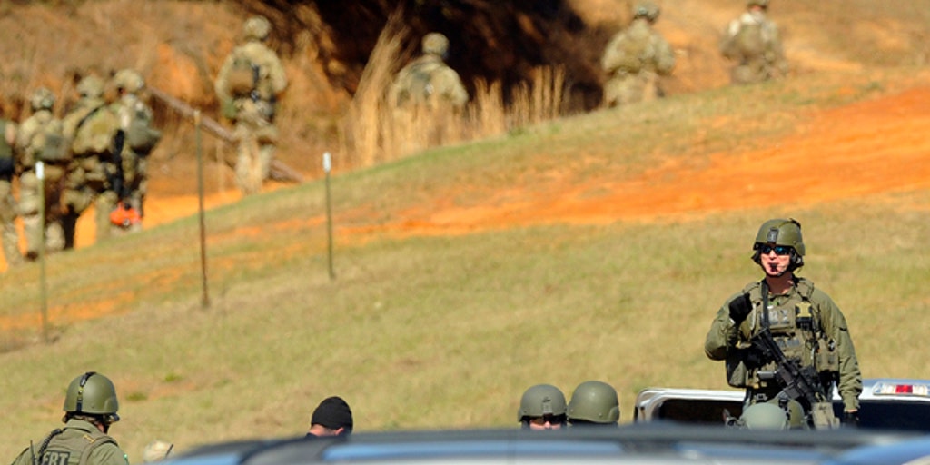 Garrett Tenney on Alabama bunker standoff | Fox News Video