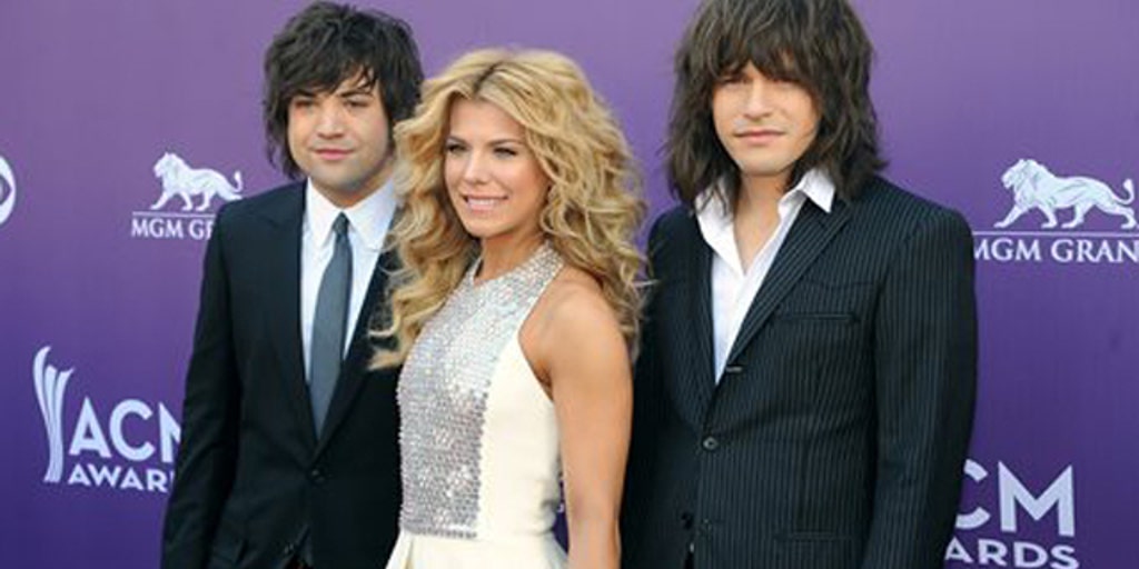 The Band Perry Reaches Out to Kentucky Family | Fox News Video