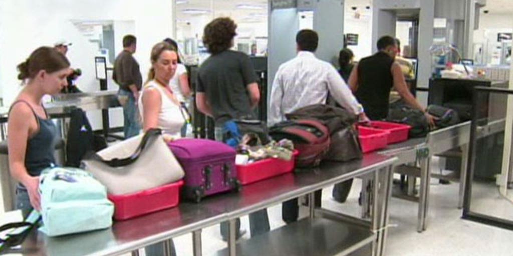 Credible threat behind new shoe-bomb warning? | Fox News Video