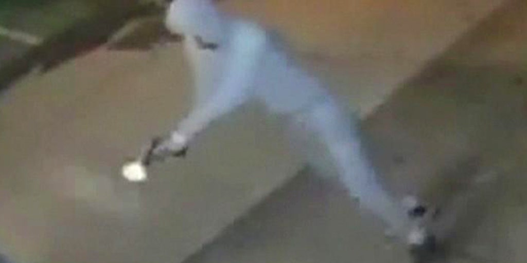 Dramatic surveillance video of restaurant shooting | Fox News Video Dramatic surveillance video of restaurant shooting | Fox News Video