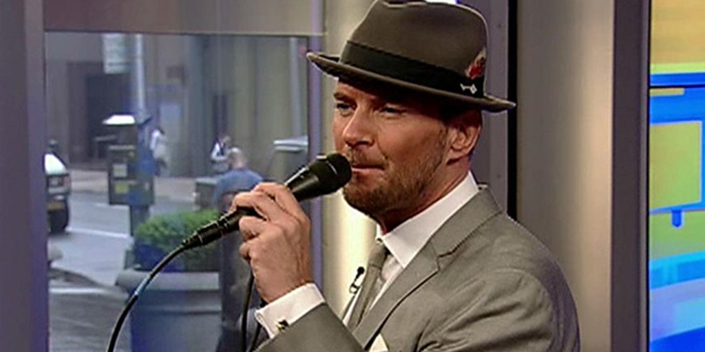 Matt Goss performs 'Strong' | Fox News Video