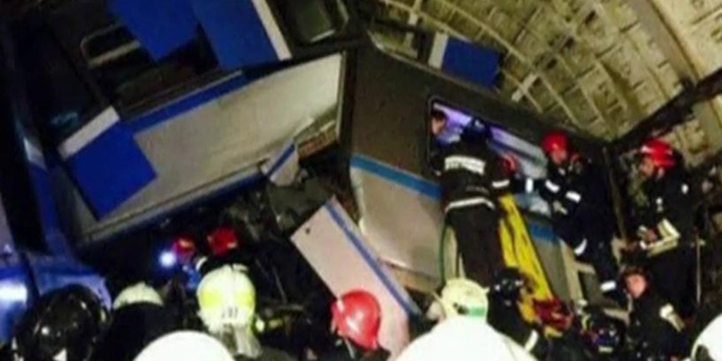 19 dead, 150 injured in Moscow subway crash | Fox News Video