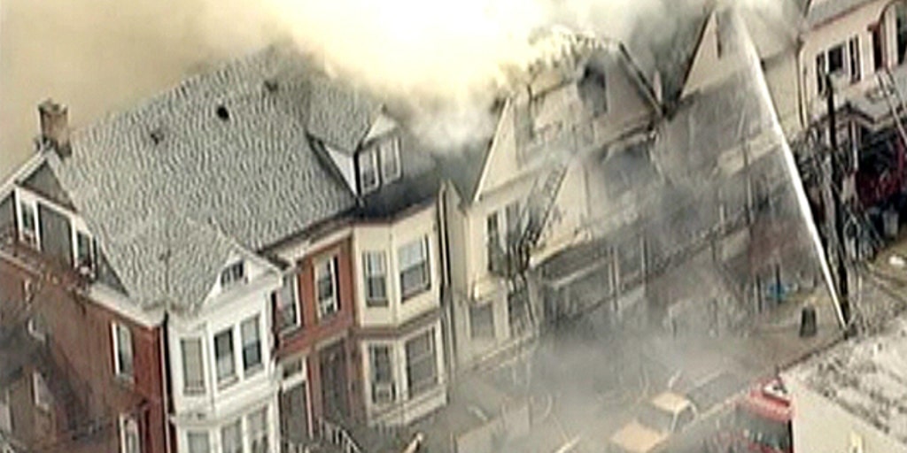 Fire rages through row of homes in New Jersey | Fox News Video