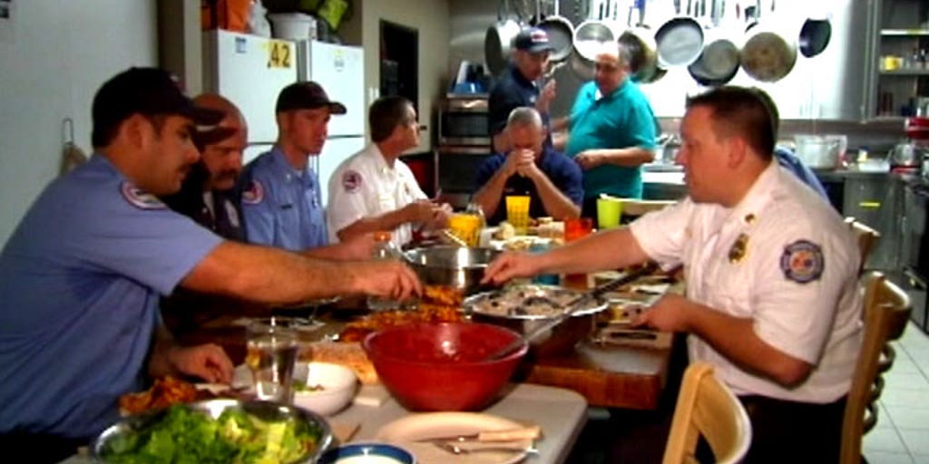 Cooking for heroes | Fox News Video