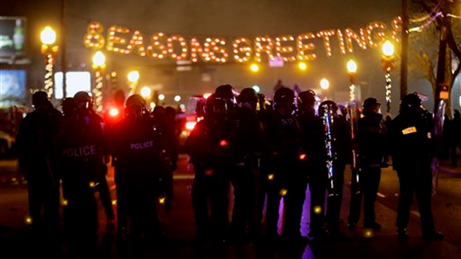 Gunshots Looting After Grand Jury In Ferguson Case Does Not Indict