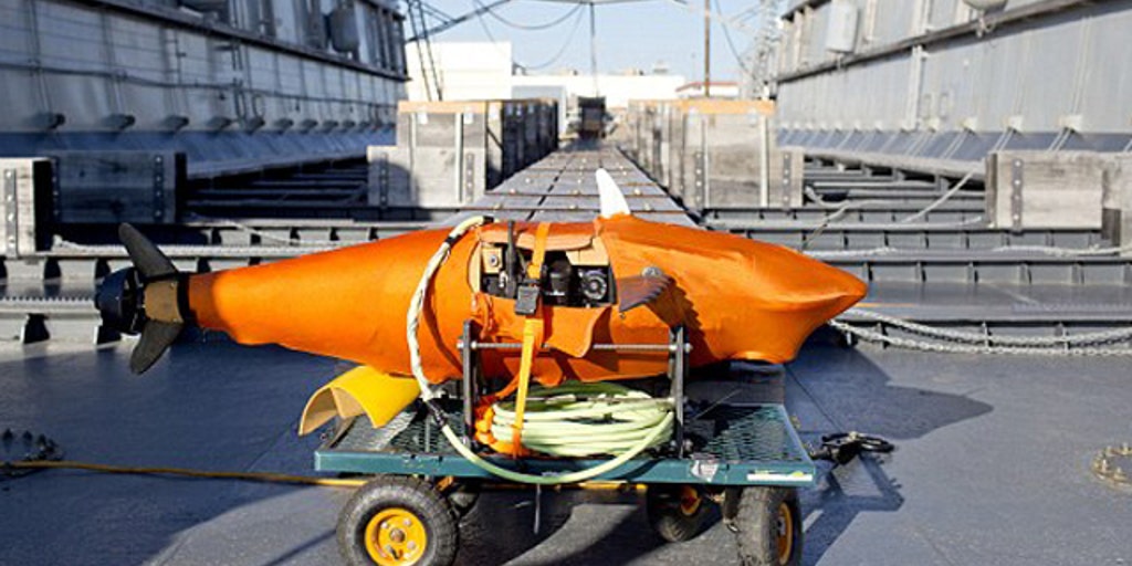 Navy’s new stealth robot looks like a shark | Fox News Video