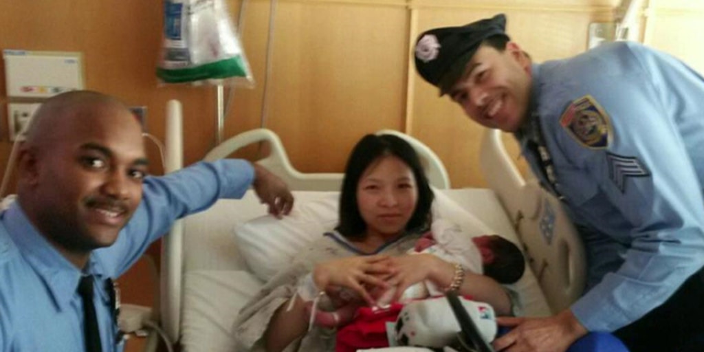 Transit officers help mother deliver baby on train | Fox News Video