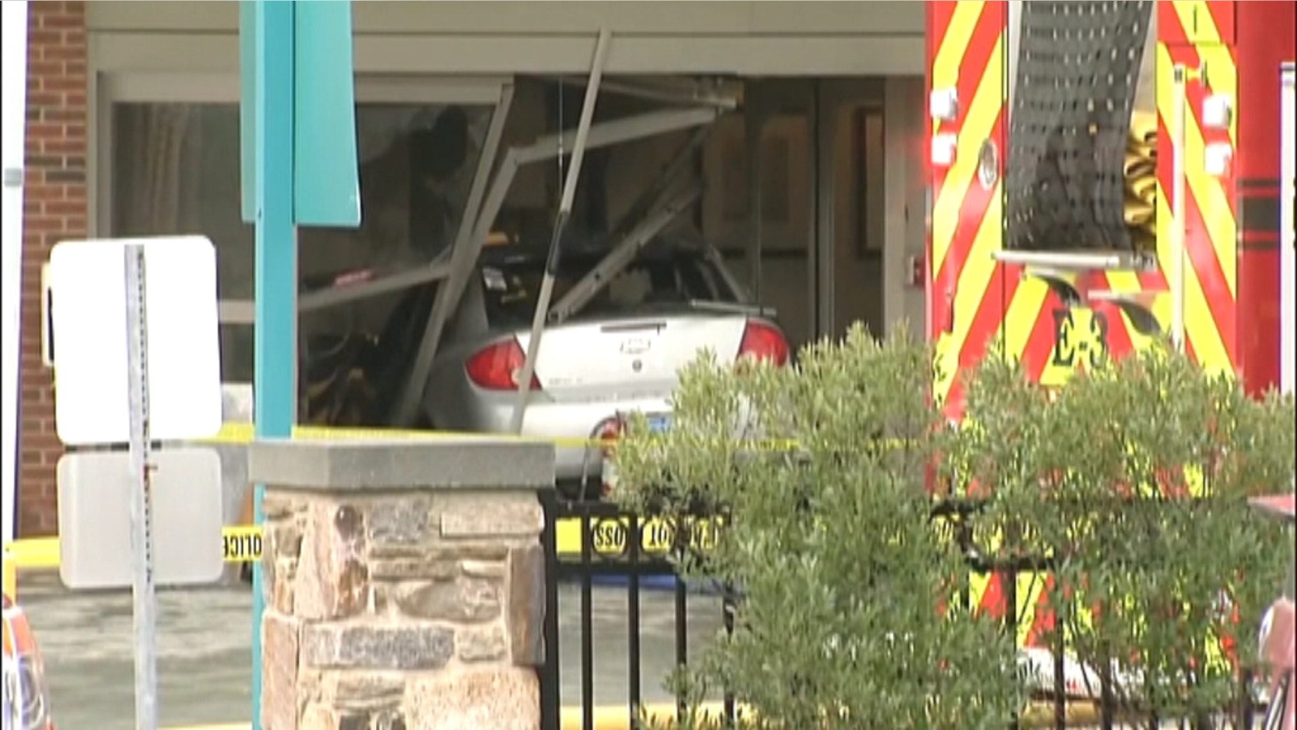 Driver crashes car into Connecticut hospital, sets himself on fire ... Driver crashes car into Connecticut hospital, sets himself on fire ...