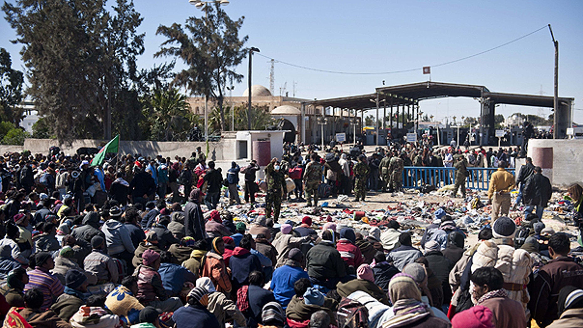 Over 180,000 Refugees Flee to Libya's Borders | Fox News Over 180,000 Refugees Flee to Libya's Borders | Fox News