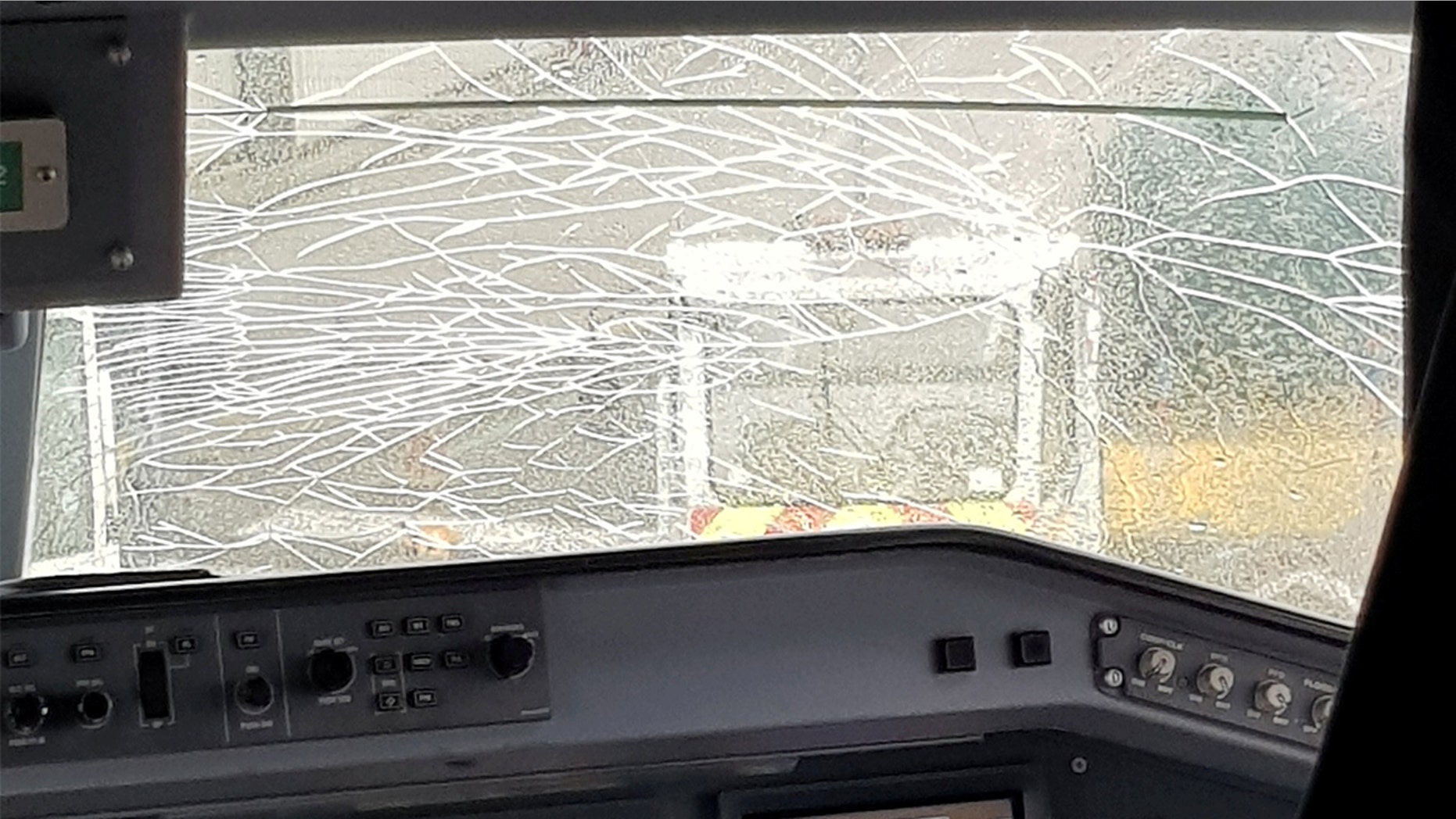 Flybe plane makes emergency landing after cockpit windshield cracks ... Flybe plane makes emergency landing after cockpit windshield cracks ...