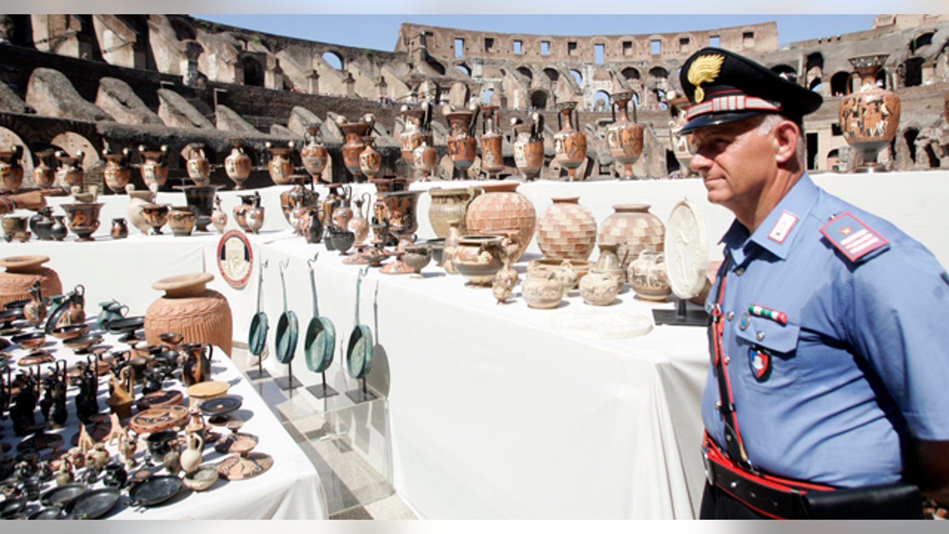 Italian police recover over 300 looted artifacts, display them at the ... Italian police recover over 300 looted artifacts, display them at the ...