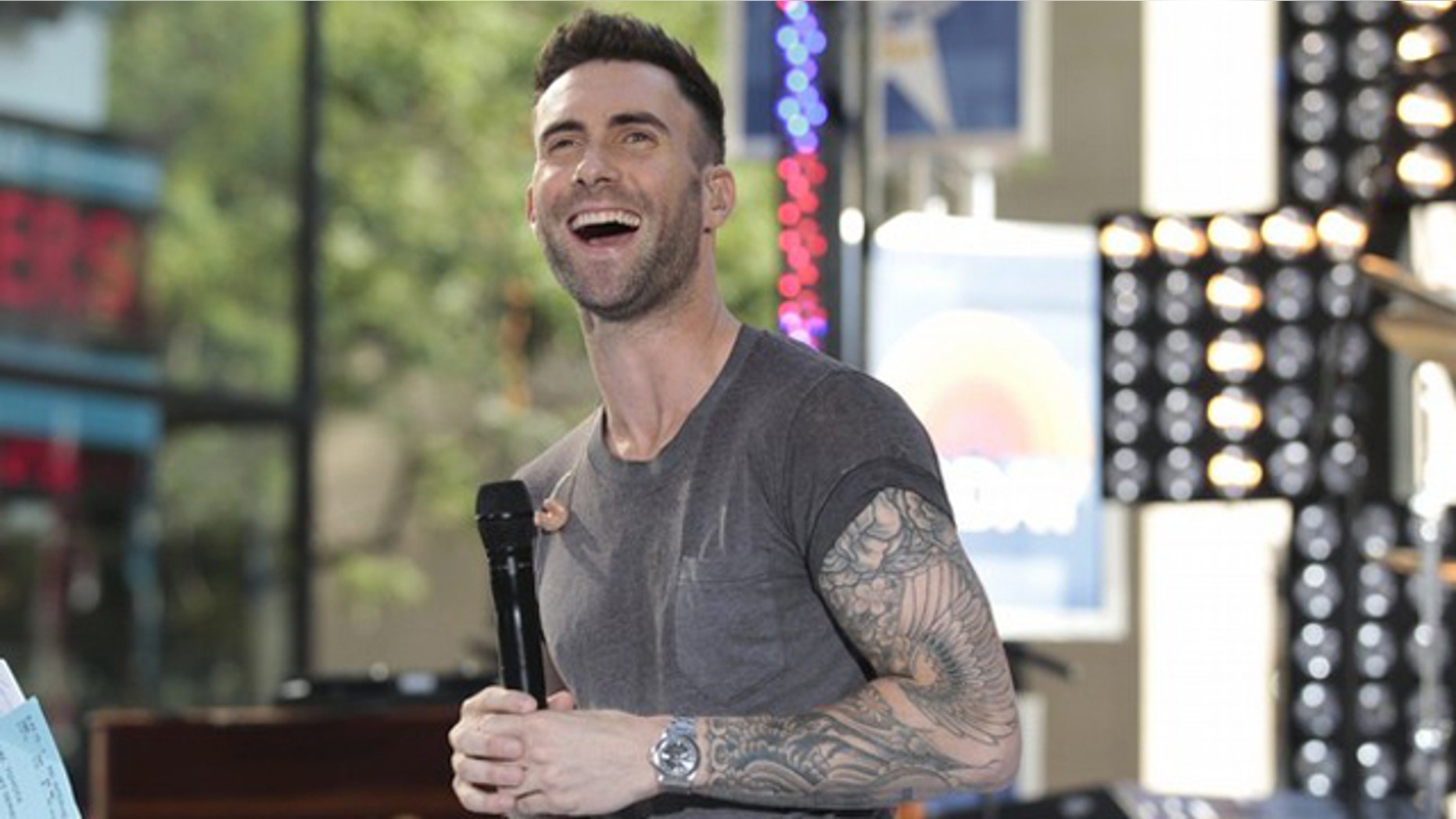 Maroon 5 Frontman Adam Levine Calls Out MTV on Twitter | Fox News Maroon 5 Frontman Adam Levine Calls Out MTV on Twitter | Fox News