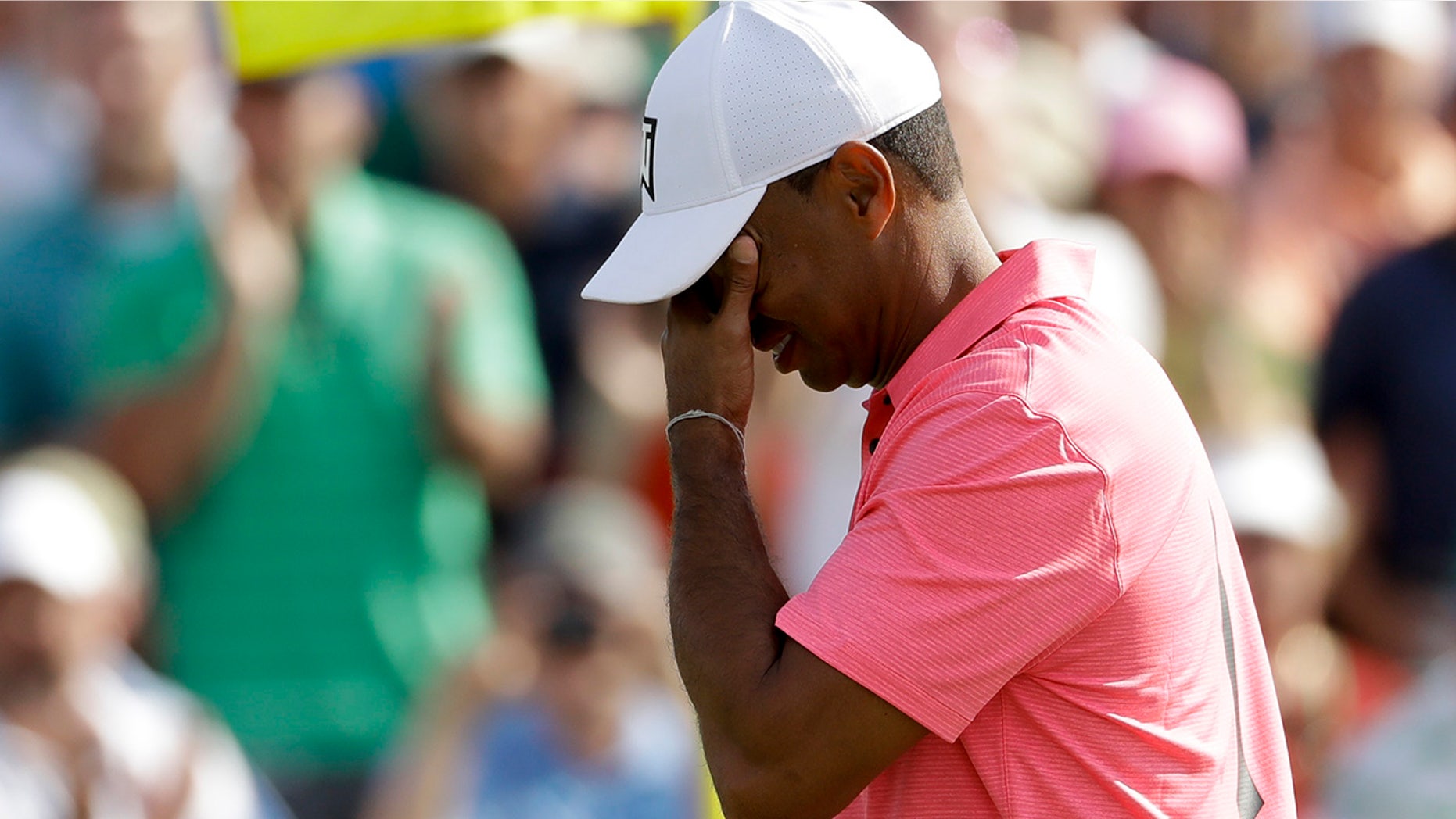 Tiger Woods Ex Girlfriend Locked In Legal Battle Over Non Disclosure