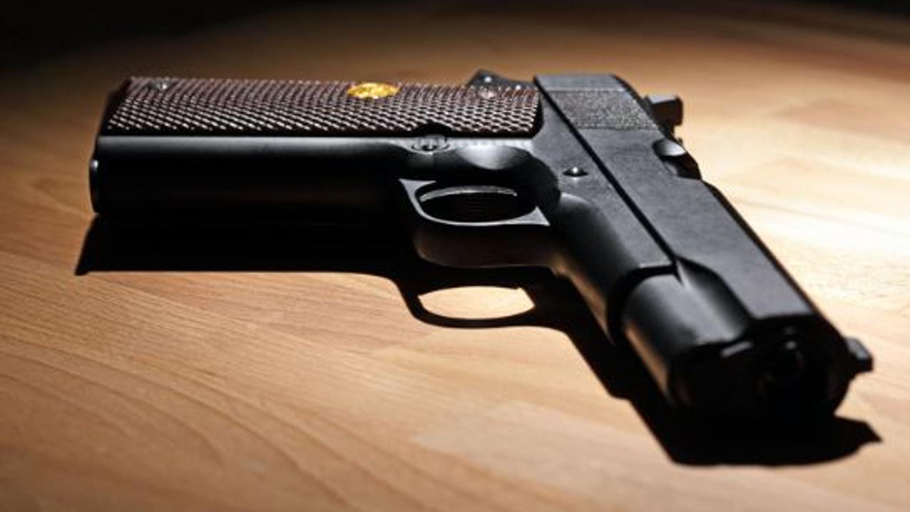 Indiana man without handgun license accidentally shoots self in ... Indiana man without handgun license accidentally shoots self in ...