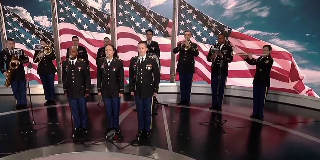 78th Army Band performs 'Star-Spangled Banner' for National Anthem Day ...