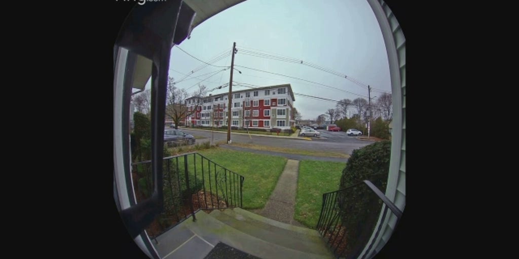 Massachusetts Mail Carrier Robbed At Gunpoint Says Suspect Threatened