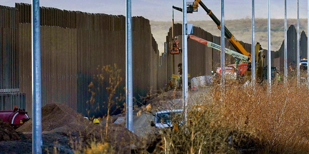 DHS considers filling 'gaps' in border wall: Report | Fox News Video