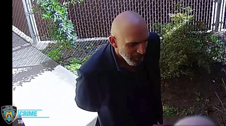 Man Accused Of Stealing 900 From Nyc Church After Posing As A Priest
