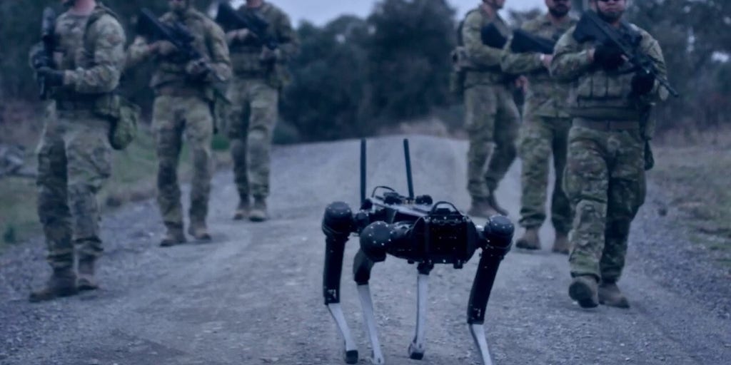 Kurt 'The CyberGuy' Knutsson explains robodogs | Fox News Video