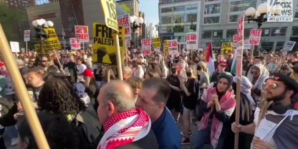 Protesters shout 'Israel will fall' amid massive Union Square ...
