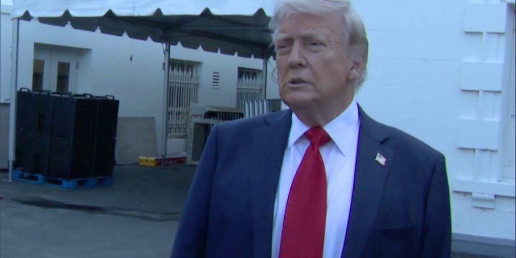 Trump reveals plans for two 100-foot flagpoles outside White House to ...
