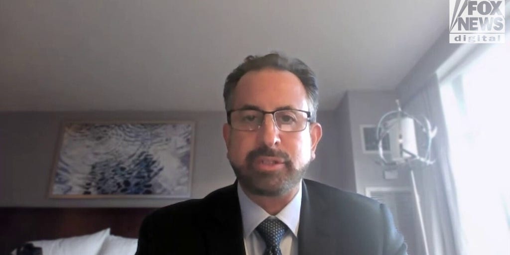 Vaping industry advocate warns Democrat crackdown on smoking ...
