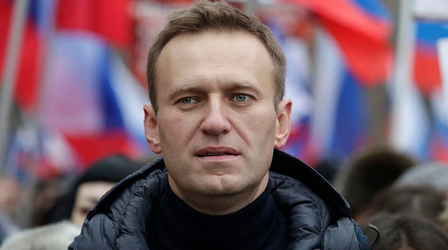Alexei Navalny Top Putin Foe Allegedly Poisoned And Hospitalized In A