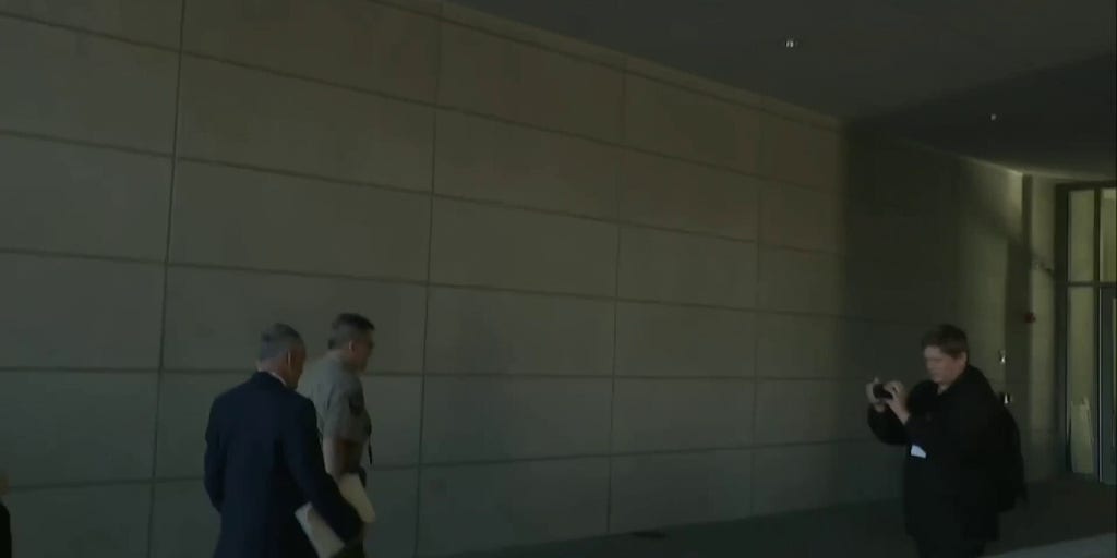 Tyler Robinson's attorney arrives to court | Fox News Video