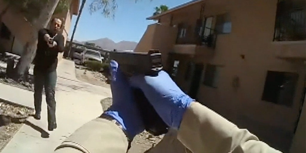 Warning Graphic Las Vegas Man Threatens To Kill Officers With Sword